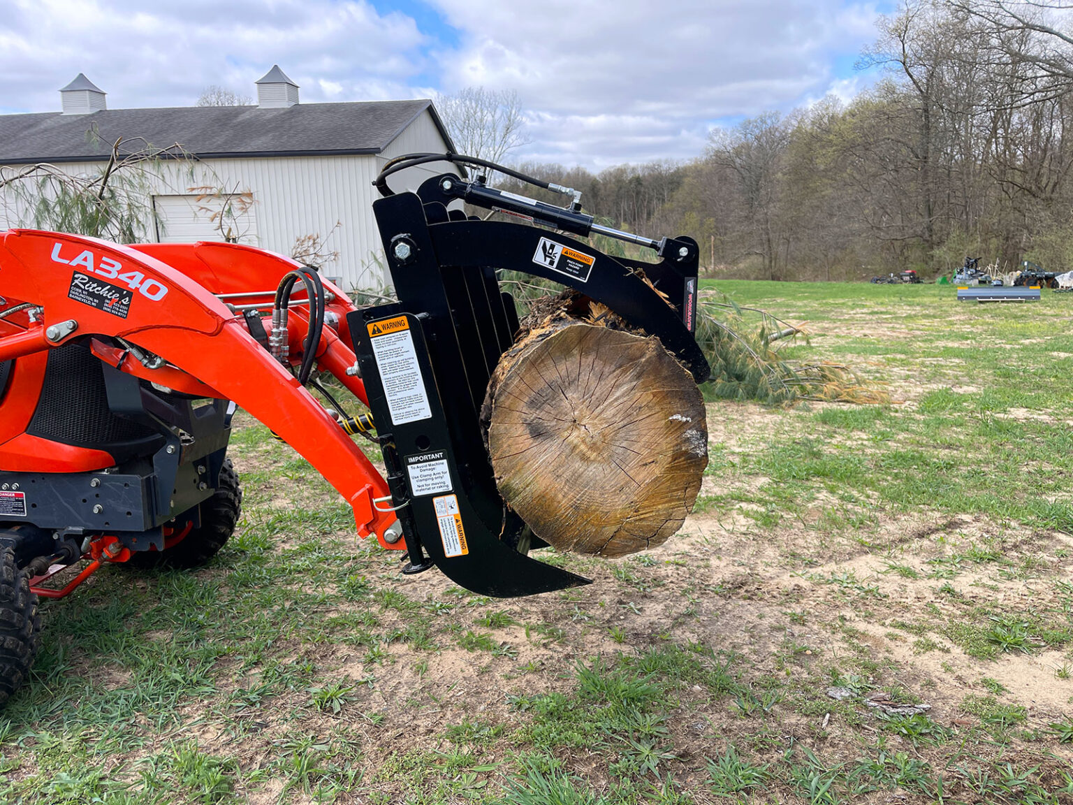 Mini Grapple for Subcompact Tractors | Worksaver