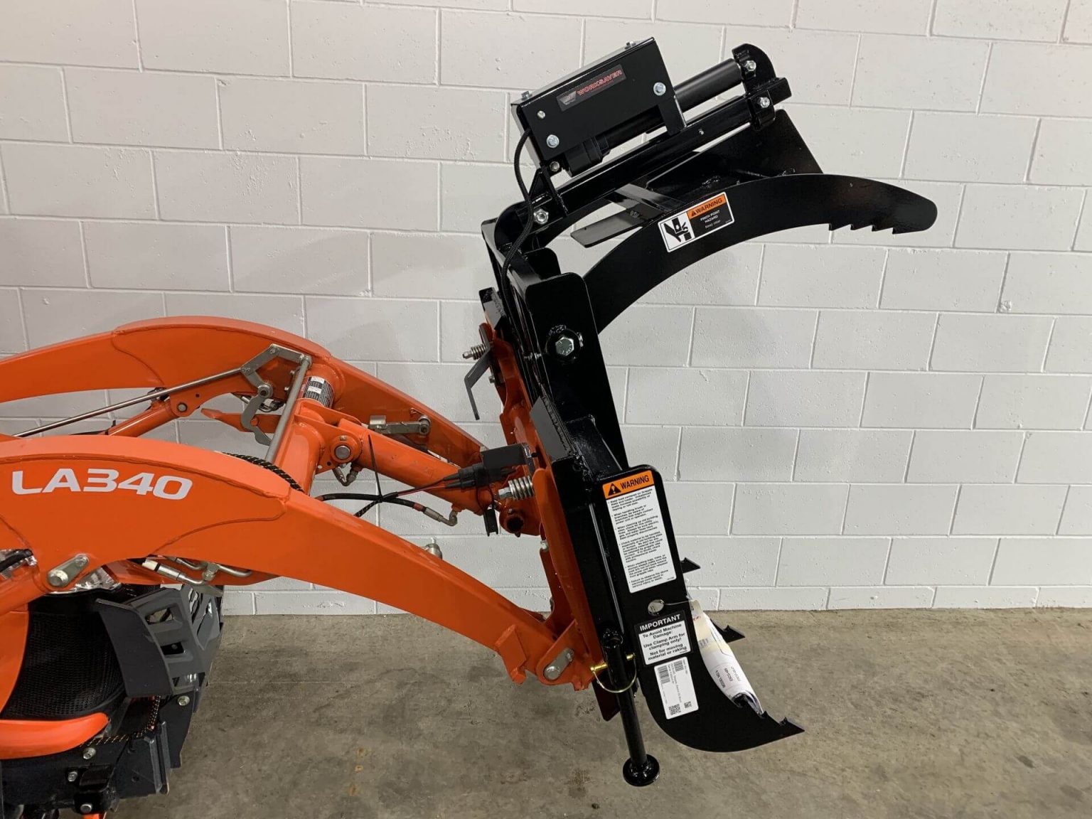 48" Mini Electric Grapple for Tractors Under 32 hp | WorkSaver