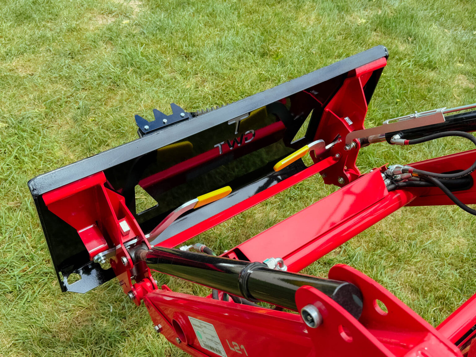 Stump Bucket for Tractors | GWT Mini Wrecker in SSQA & JDQA