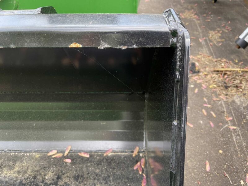 Heavy Duty Buckets for Tractors | HLA