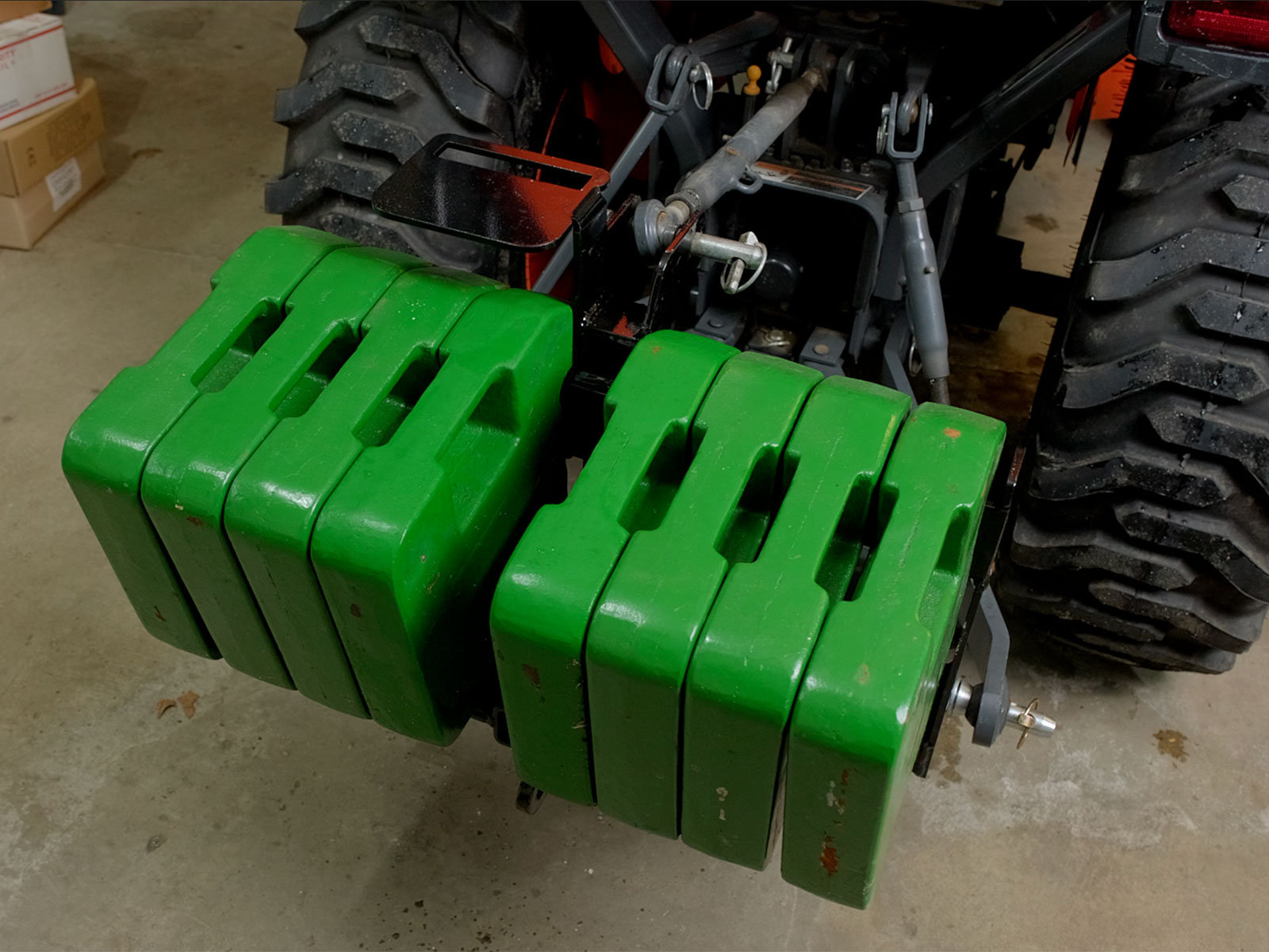 Tractor Counterweight Bundle: Weight Rack + 8 Suitcase Weights - Good ...
