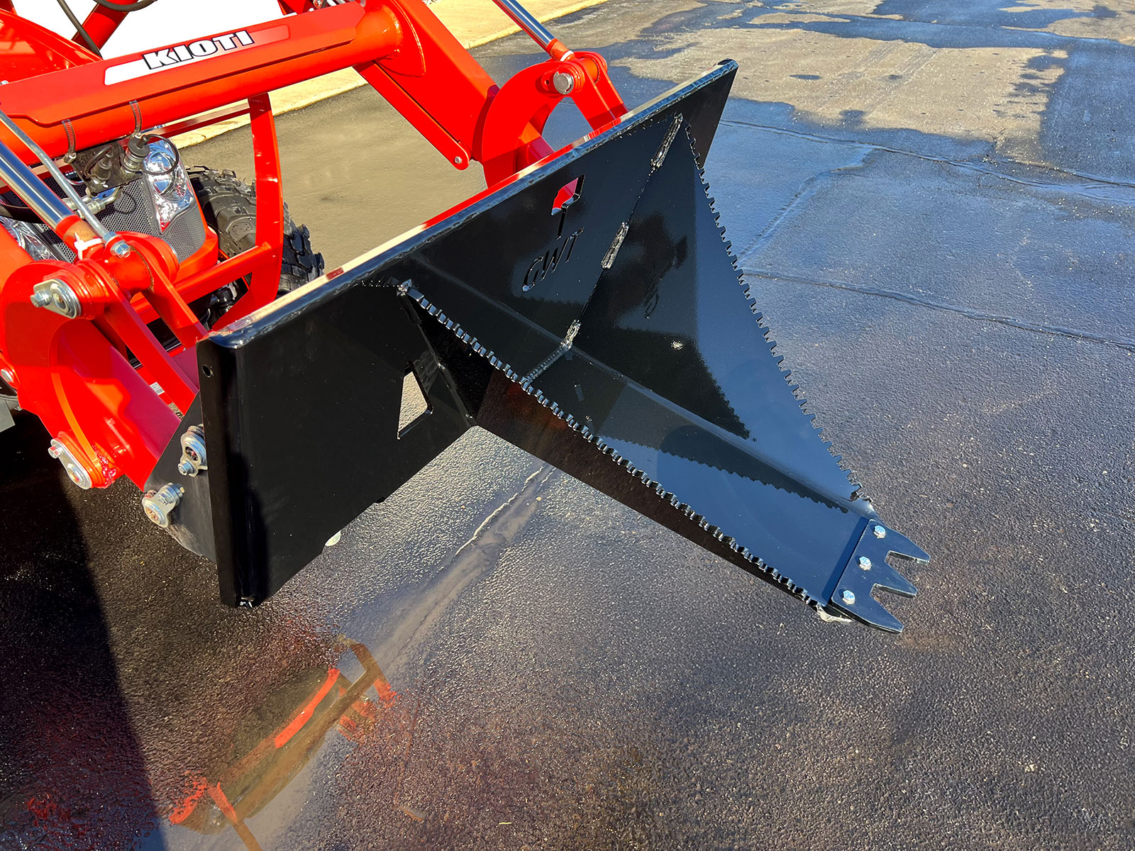 Stump Bucket for Tractors - GWT Heavy Duty Wrecker