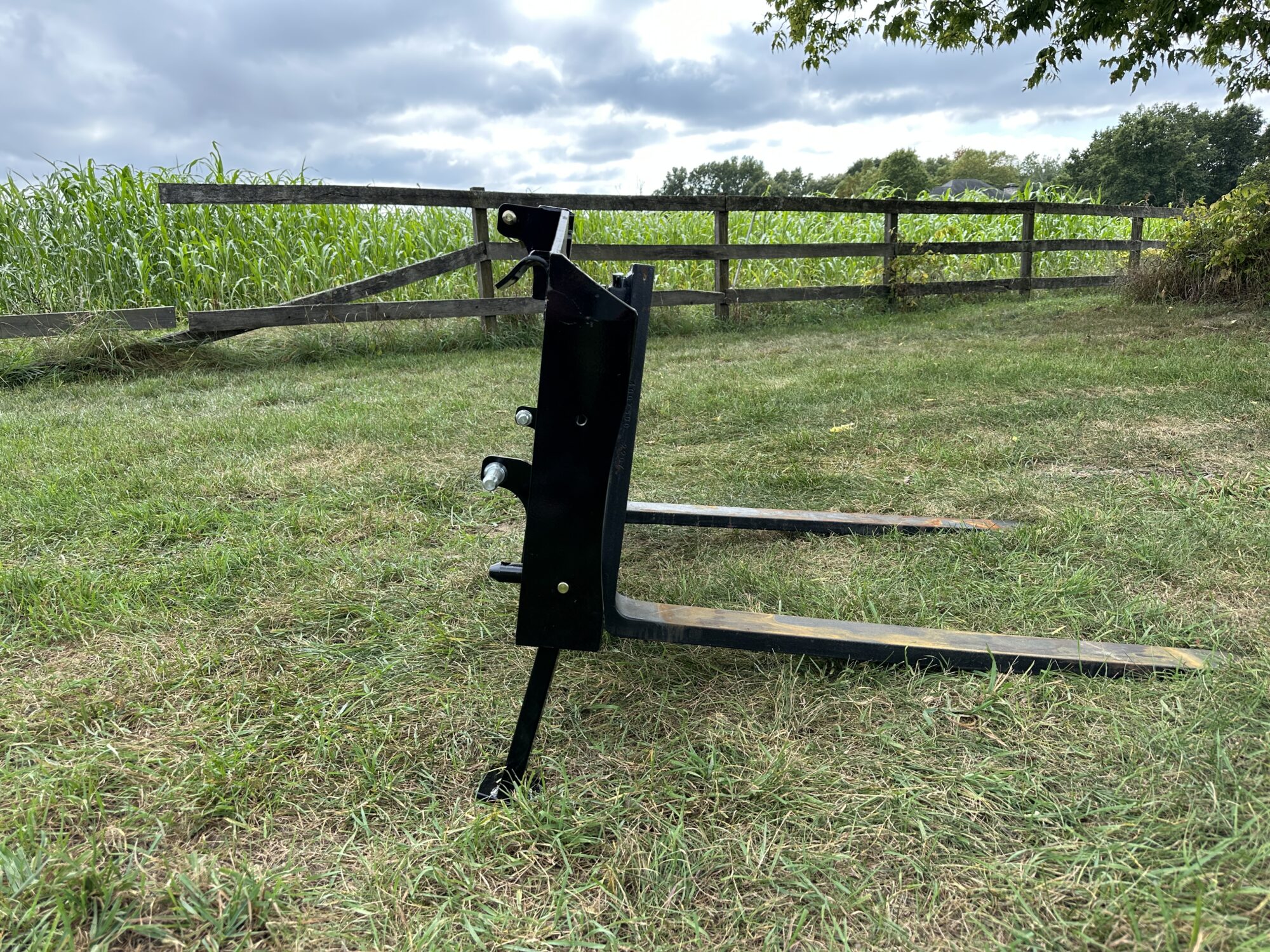 Pallet Forks For 3-Pt Hitch and Front-End Loader Versaforks by GWT ...