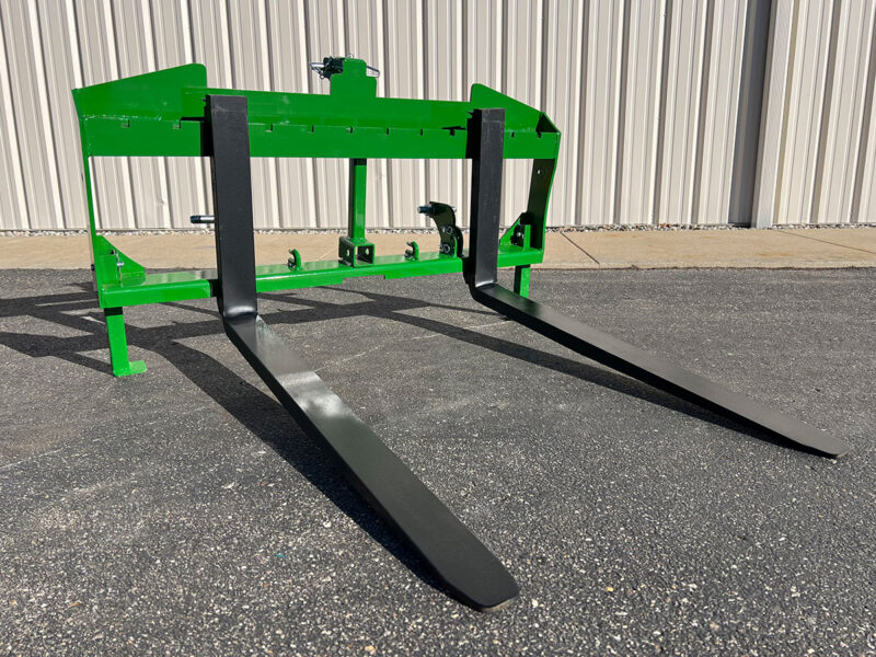 Pallet Forks for Front-End-Loader & 3-Point Hitch | John Deere QA