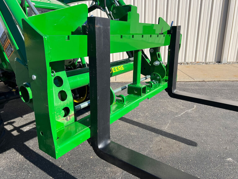 Pallet Forks for Front-End-Loader & 3-Point Hitch | John Deere QA