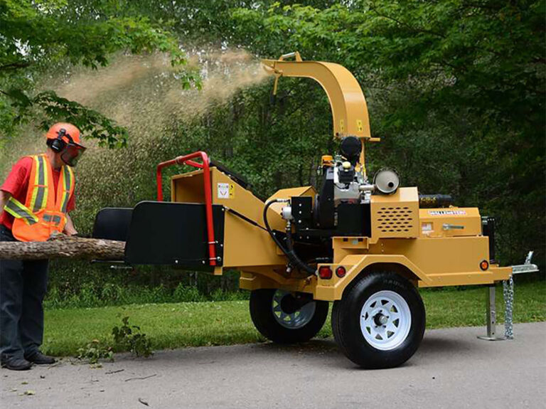 Hydraulic-Feed, Towable Wood Chipper | Wallenstein