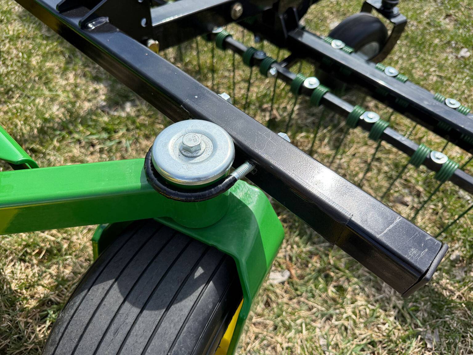 Front-Mount Dethatcher for Zero Turns | CMP Attachments